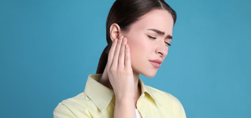 How To Use A Nasal Spray For Clogged Ears? A Quick Guide - BioNaze